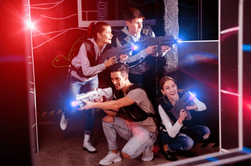 Les Trois Monkeys| Centre de Divertissement au Centre-ville MTL